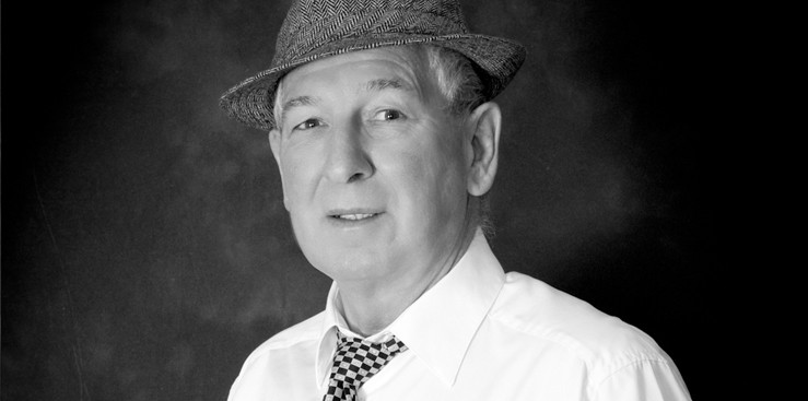 Photos - Chris Gillard : Swing Singer